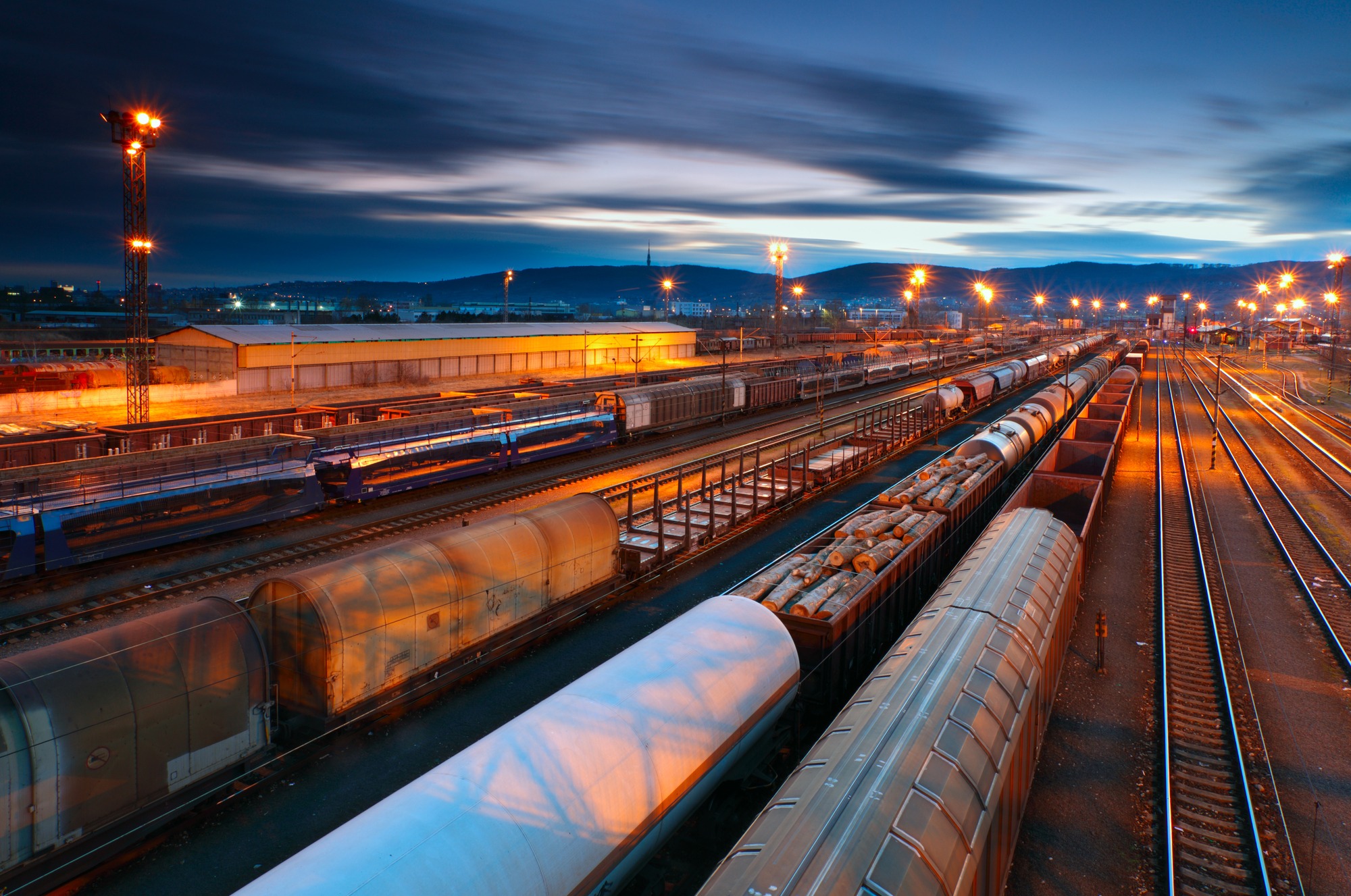 The 6 Best Railroad ETFs To Buy Now