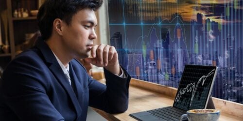 Should You Buy Bonds When Interest Rates Are High? Maximize Your Earnings