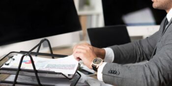 What Does a Negative PE Ratio Mean?