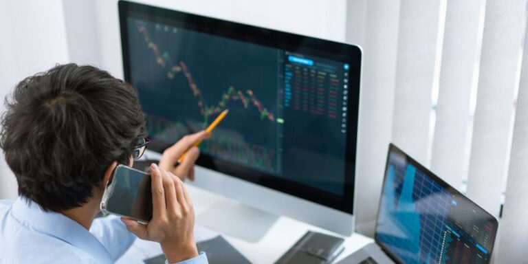 Growth vs Value ETFs: Which Should You Choose?