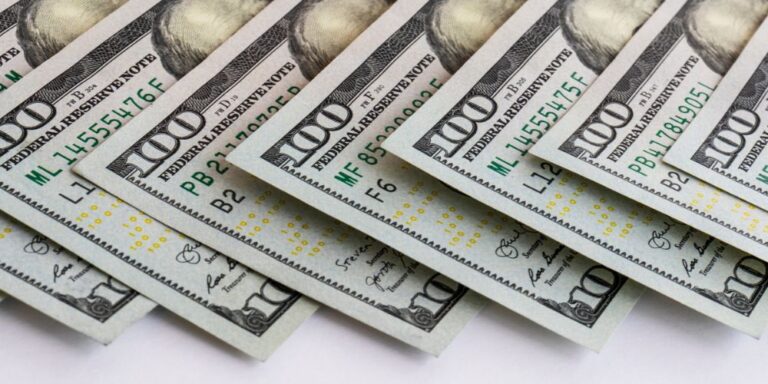 Hawkish vs Dovish Monetary Policies: Unlock the Impact