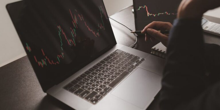 Systemic Risk vs Market Risk: A Detailed Exploration