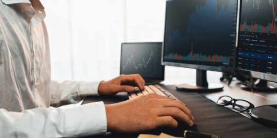 How Do Inverse ETFs Work? Best Guide