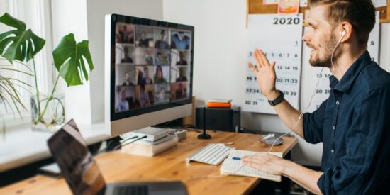 What Is a Footloose Industry? Dive in Now!